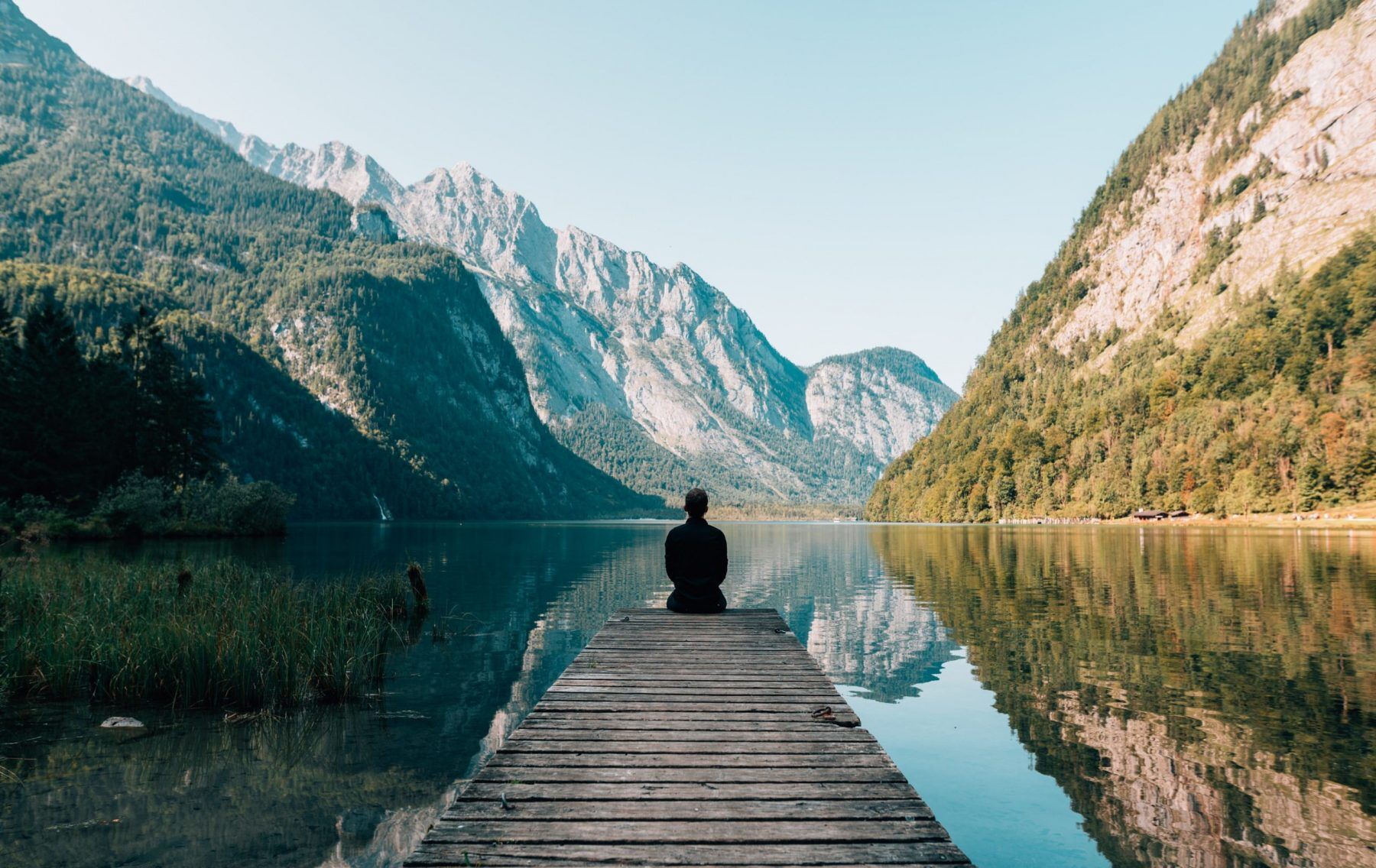 Living in the Present Moment: 5 Bible Verses for Living in the Eternal Now